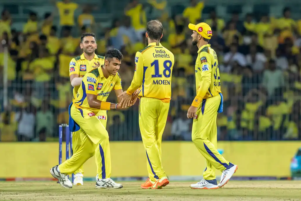 Former WC Winner Hails CSK Star, Compares Him With Virat Kohli | OneCricket