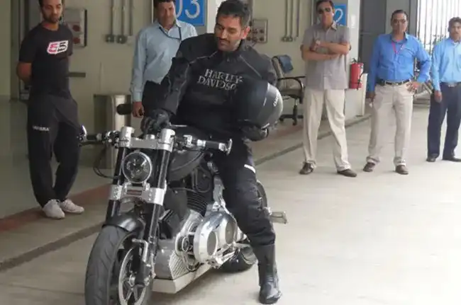 MS Dhoni fan pulls out CSK, RCB match contract at his wedding to shock ...