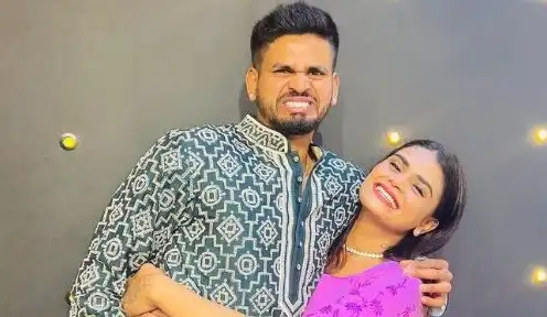 #TooCuteTooHandle: Shreyas Iyer Shares A Glimpse of His Fun Rakhi ...