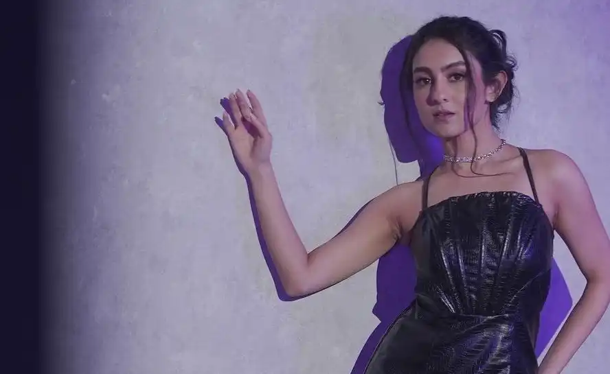 Who Is Ishika Bhargava? Girl Who Taught Garba To Virat Kohli's Super ...