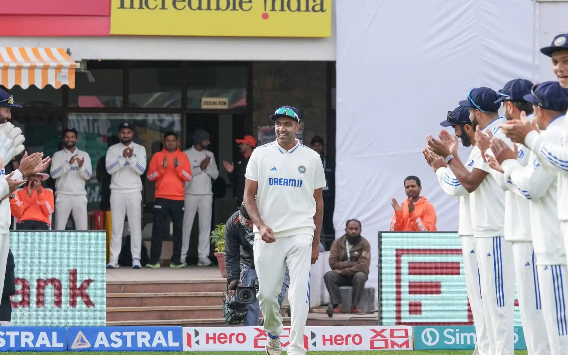 R Ashwin Announces Retirement: 3 Bowlers Who Can Replace Him In Indian ...