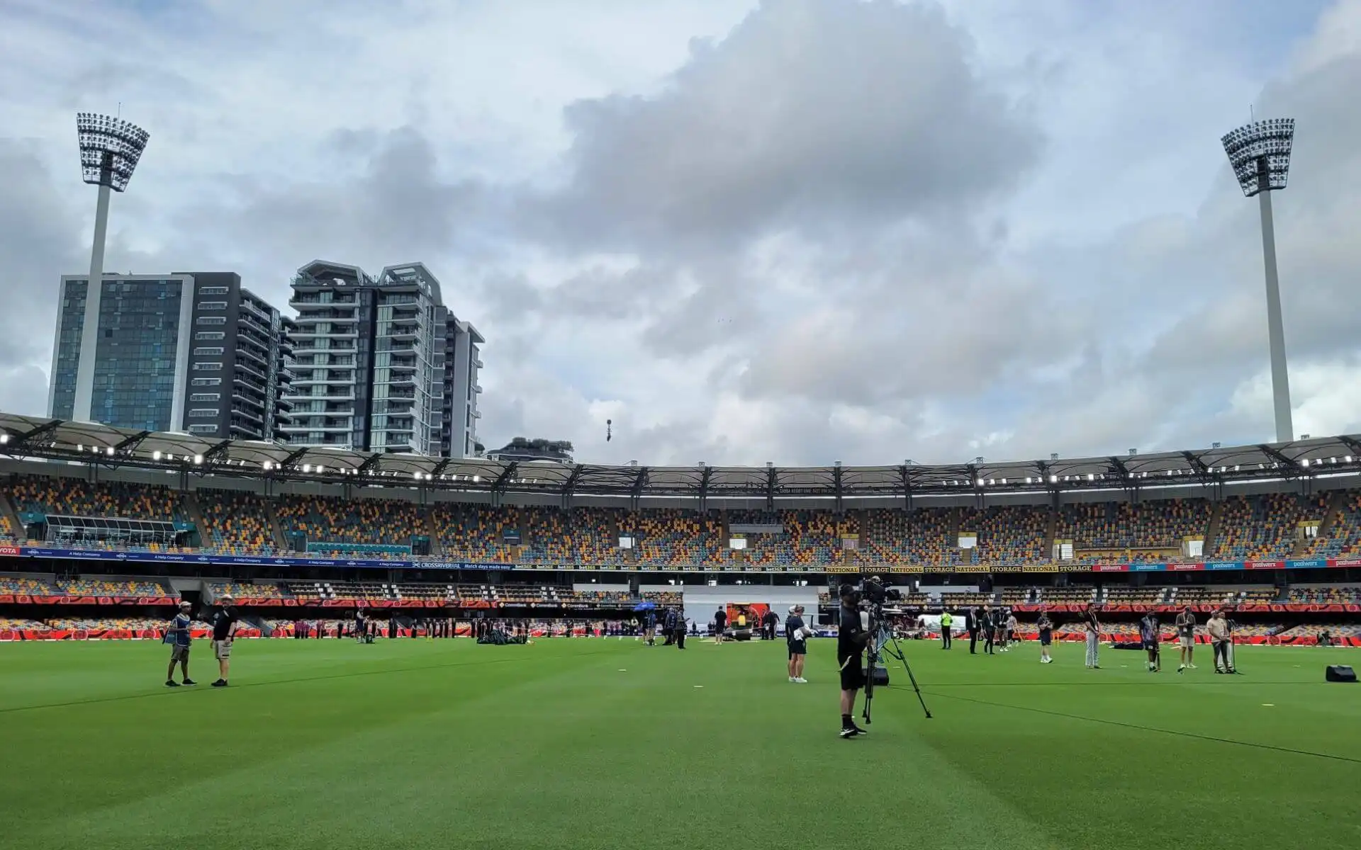 The Gabba Brisbane Pitch Report For HEA vs SIX BBL 2024-25 Match 15 ...