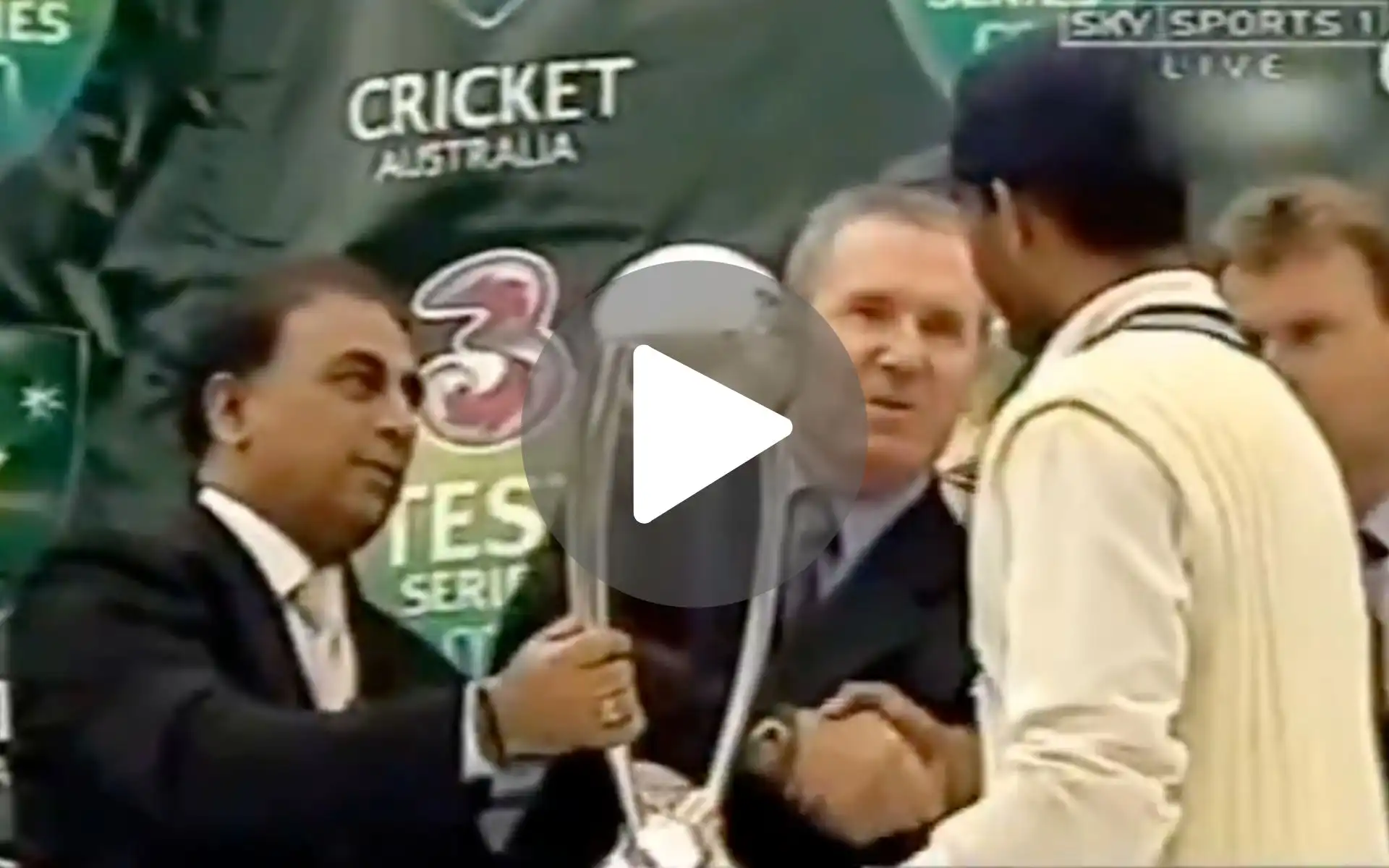 When Gavaskar And Allan Border Presented Trophy To Ganguly After India ...
