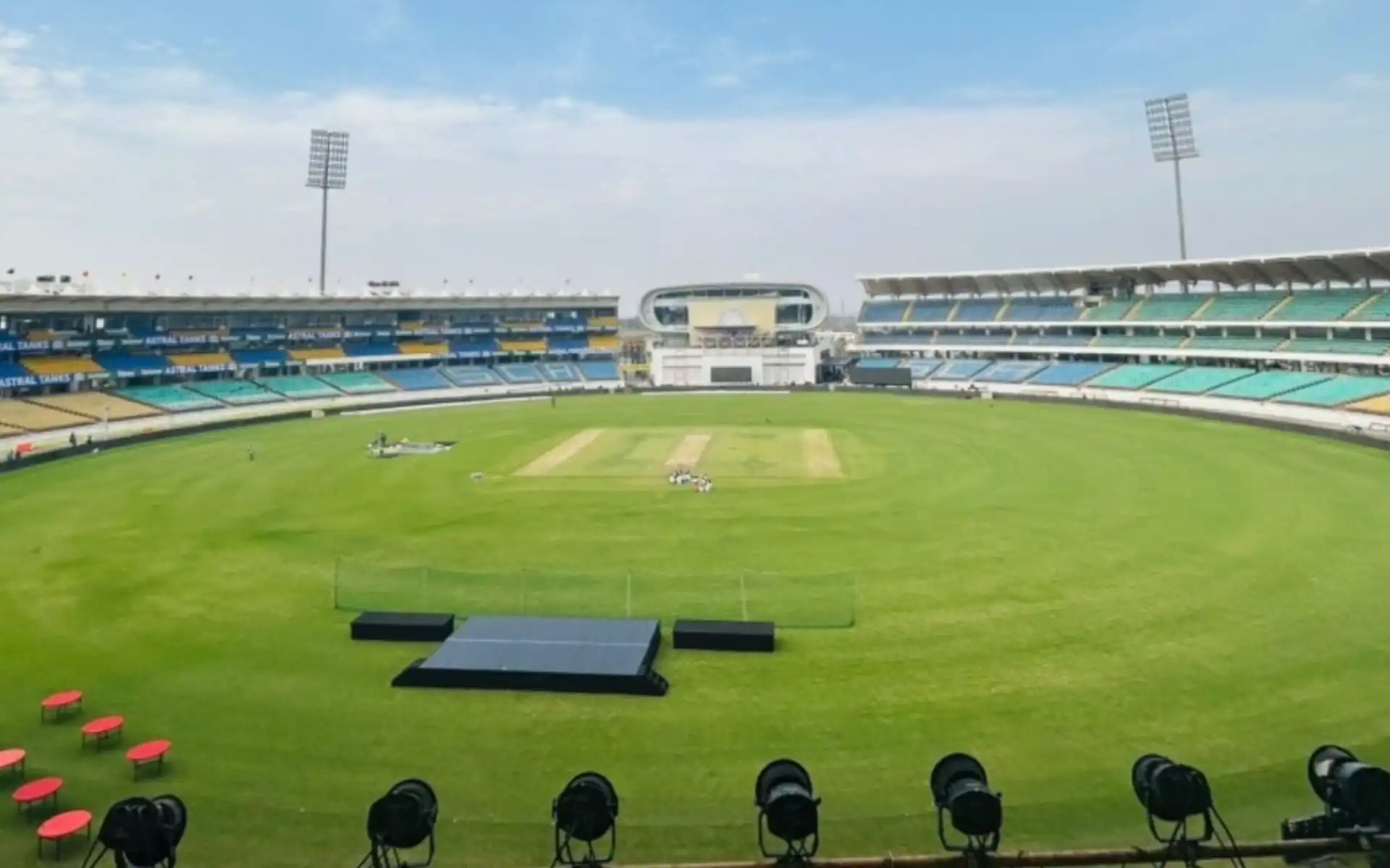 Saurashtra Cricket Association Stadium Rajkot Pitch Report For IND vs ...