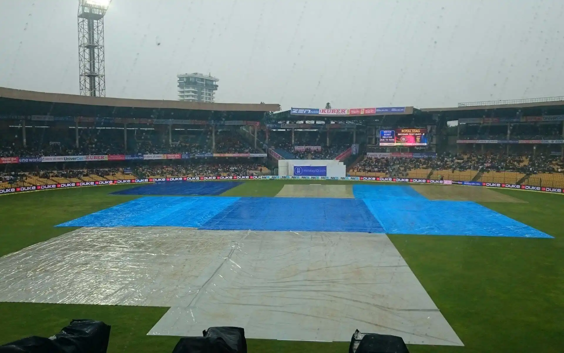 M Chinnaswamy Stadium Weather And Pitch Report For DC vs UPW WPL 2025 ...