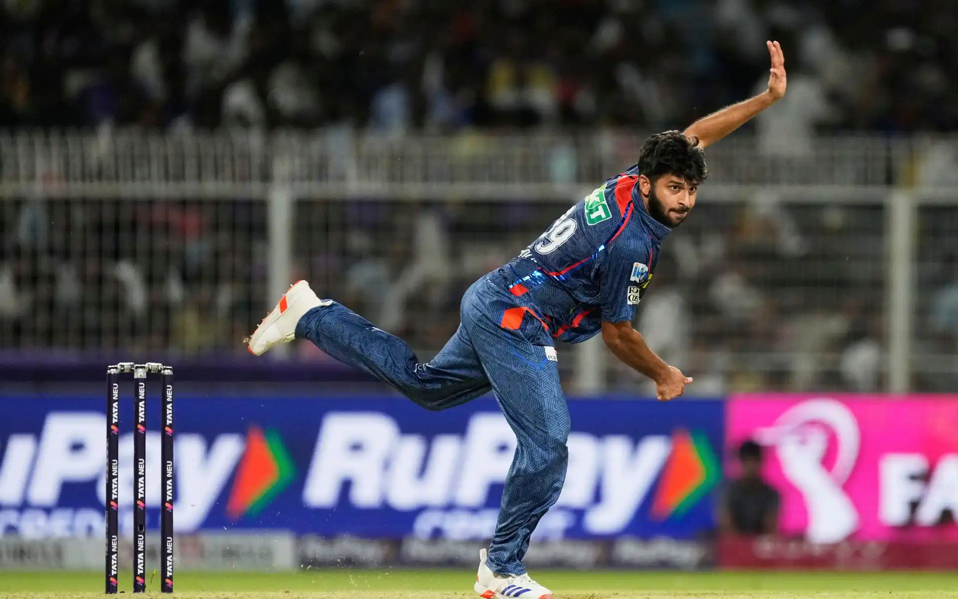 Wd, Wd, Wd, Wd,Wd! Shardul Thakur Joins Siraj In An Embarrassing IPL ...