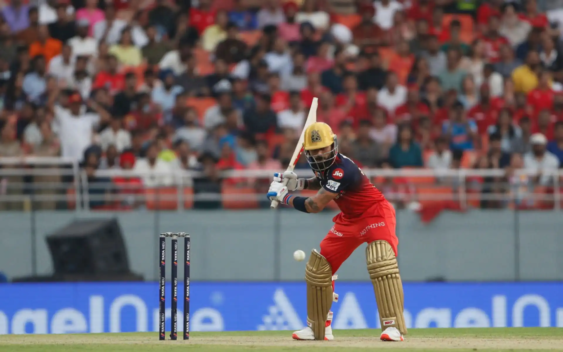 Virat Kohli Breaks David Warner's IPL Record; Etches His Name In ...