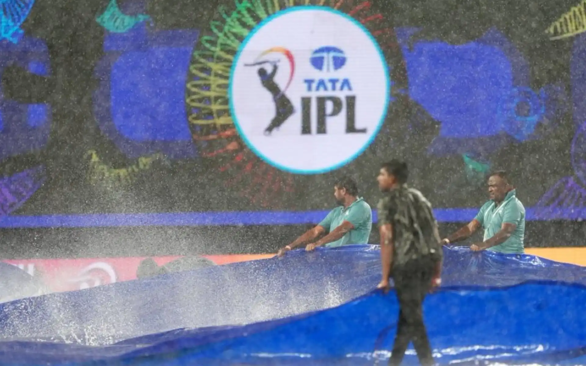 What Is The Cut-Off Time For SRH vs DC IPL 2025 Match As Rain Continues ...